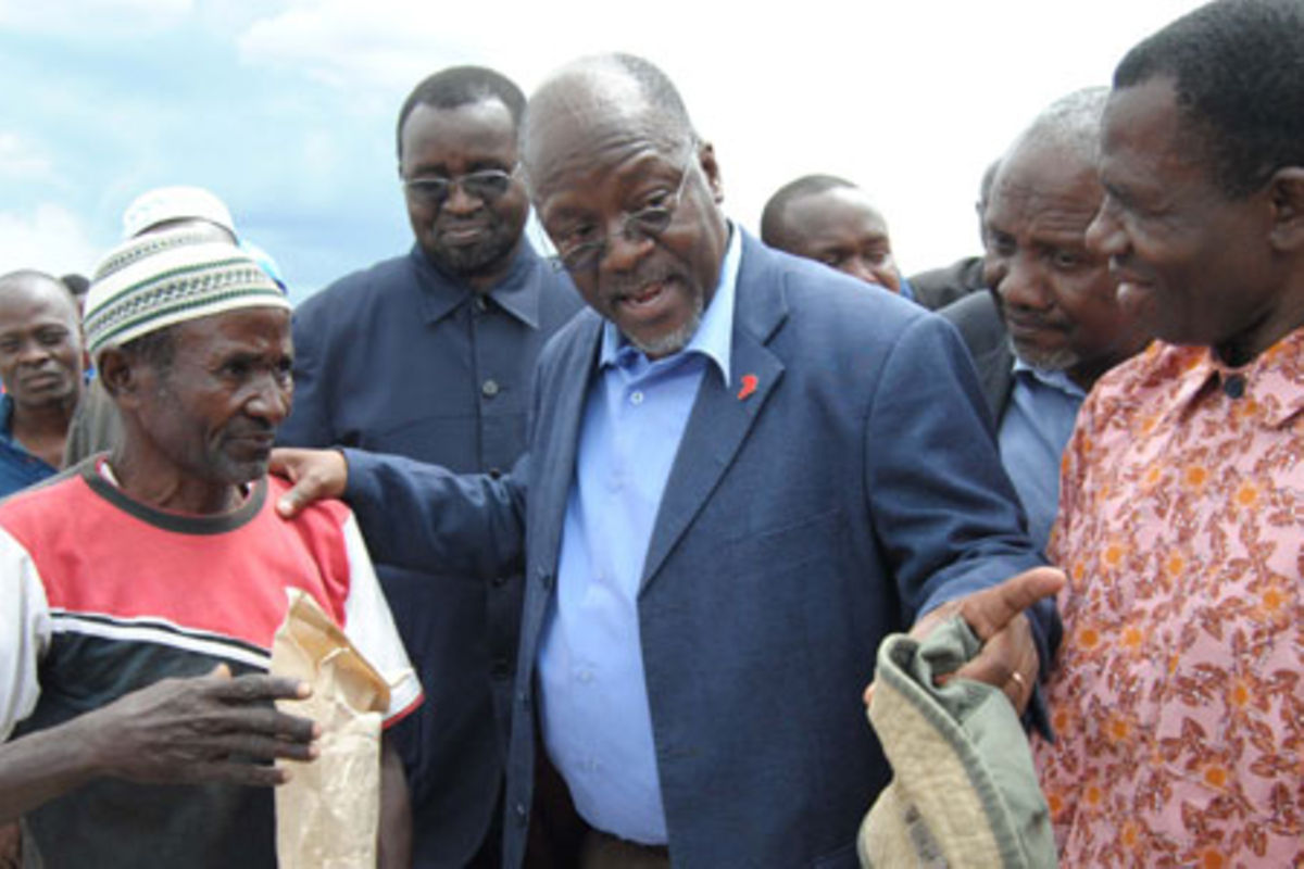 Magufuli wants containers moved to Ruvu by railway | The Citizen