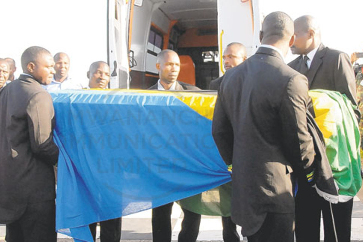 Grief as scores receive Kigoda’s body in Dar | The Citizen