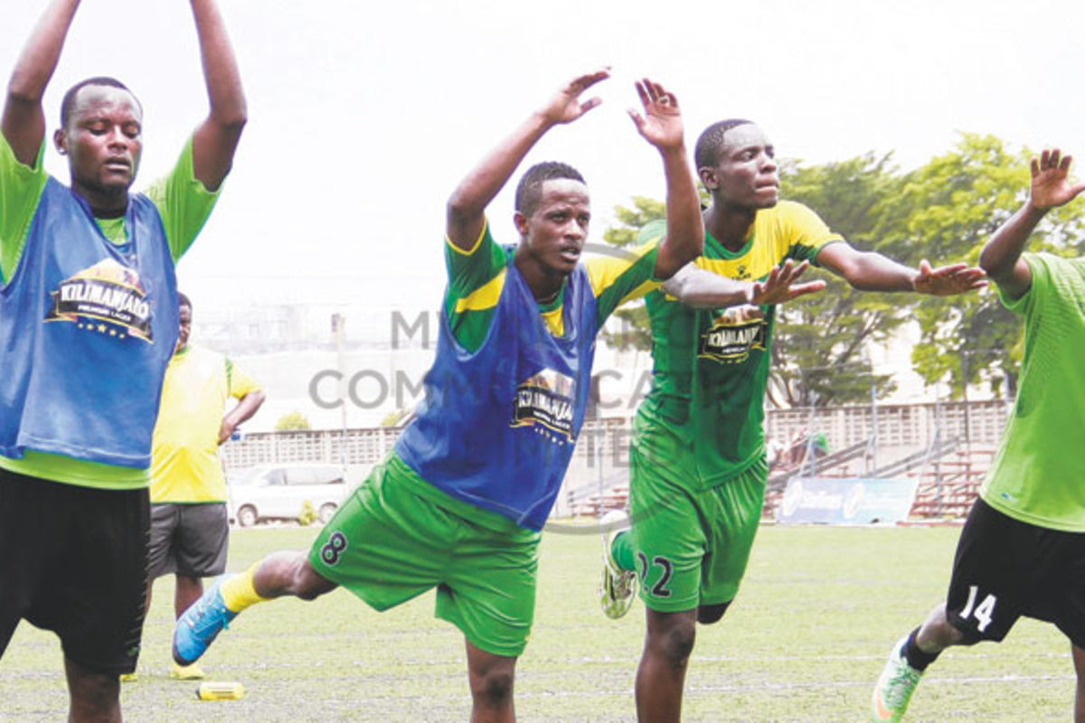 Niyonzima back in Yanga’s fold, trains with first team | The Citizen