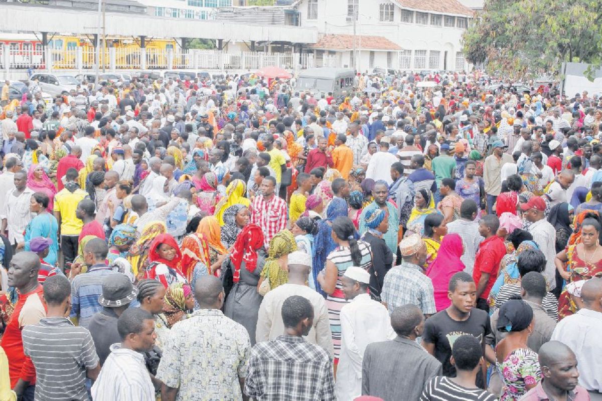 Dar residents flock to Peace Ark for free health check-ups | The Citizen