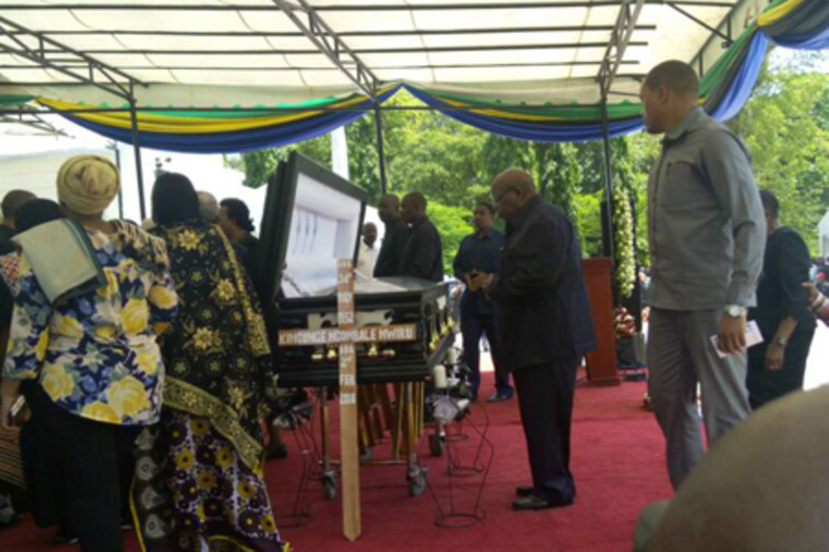 Leaders, hundreds pay last respects to veteran politician Kingunge ...