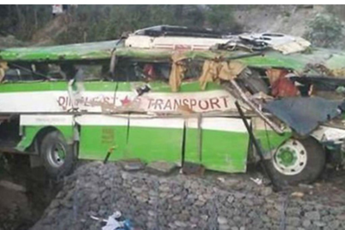 19 dead as bus plunges off Philippine cliff | The Citizen