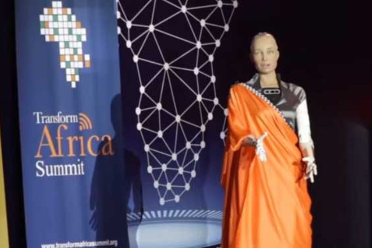 Sophia the robot wows audience in Rwanda with her Swahili speech | The ...