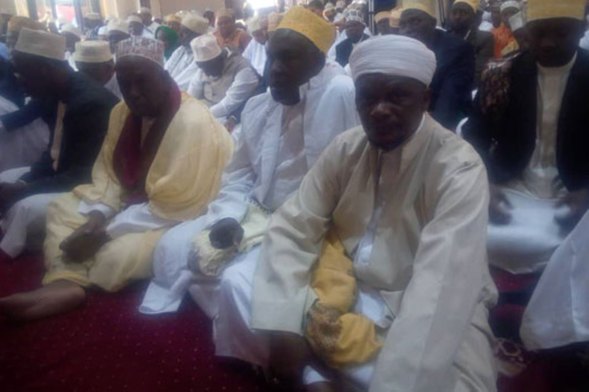 Tanzanian Muslims celebrate Eid El-Fitr with call for peace, women to ...