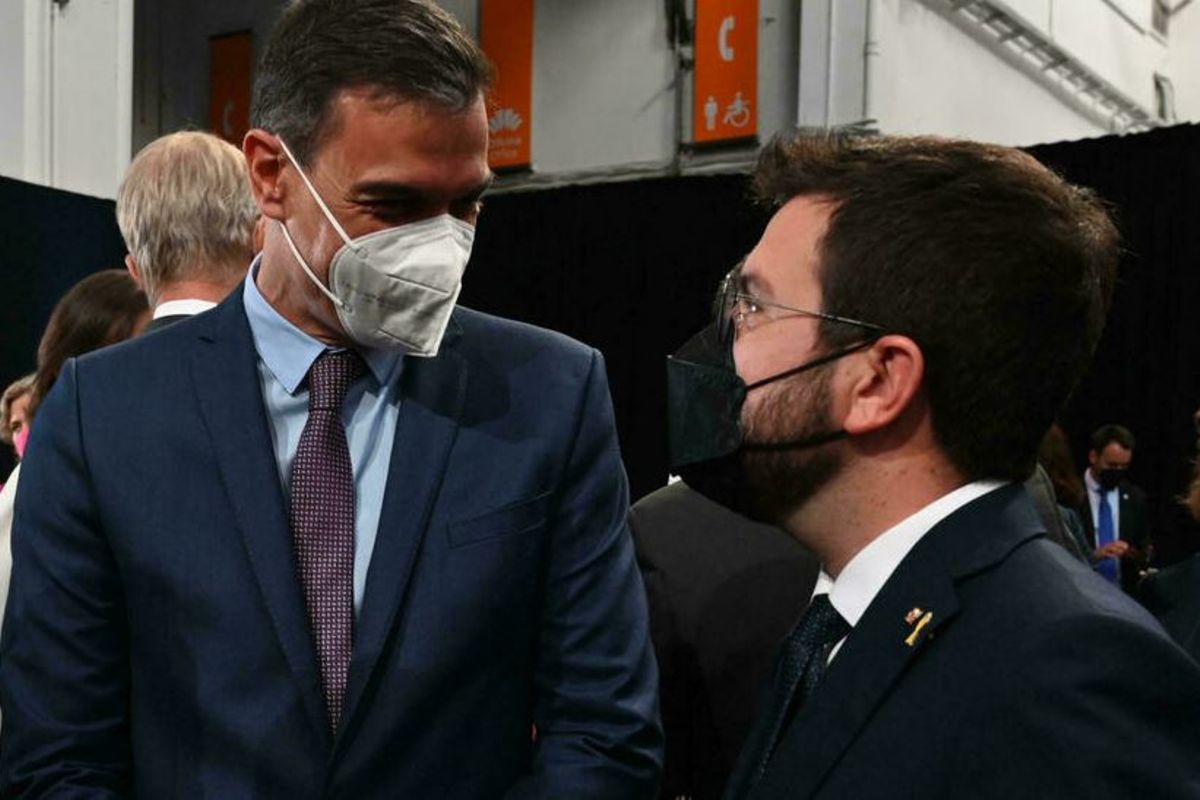 Spain PM in Barcelona to reopen Catalan separatist talks | The Citizen