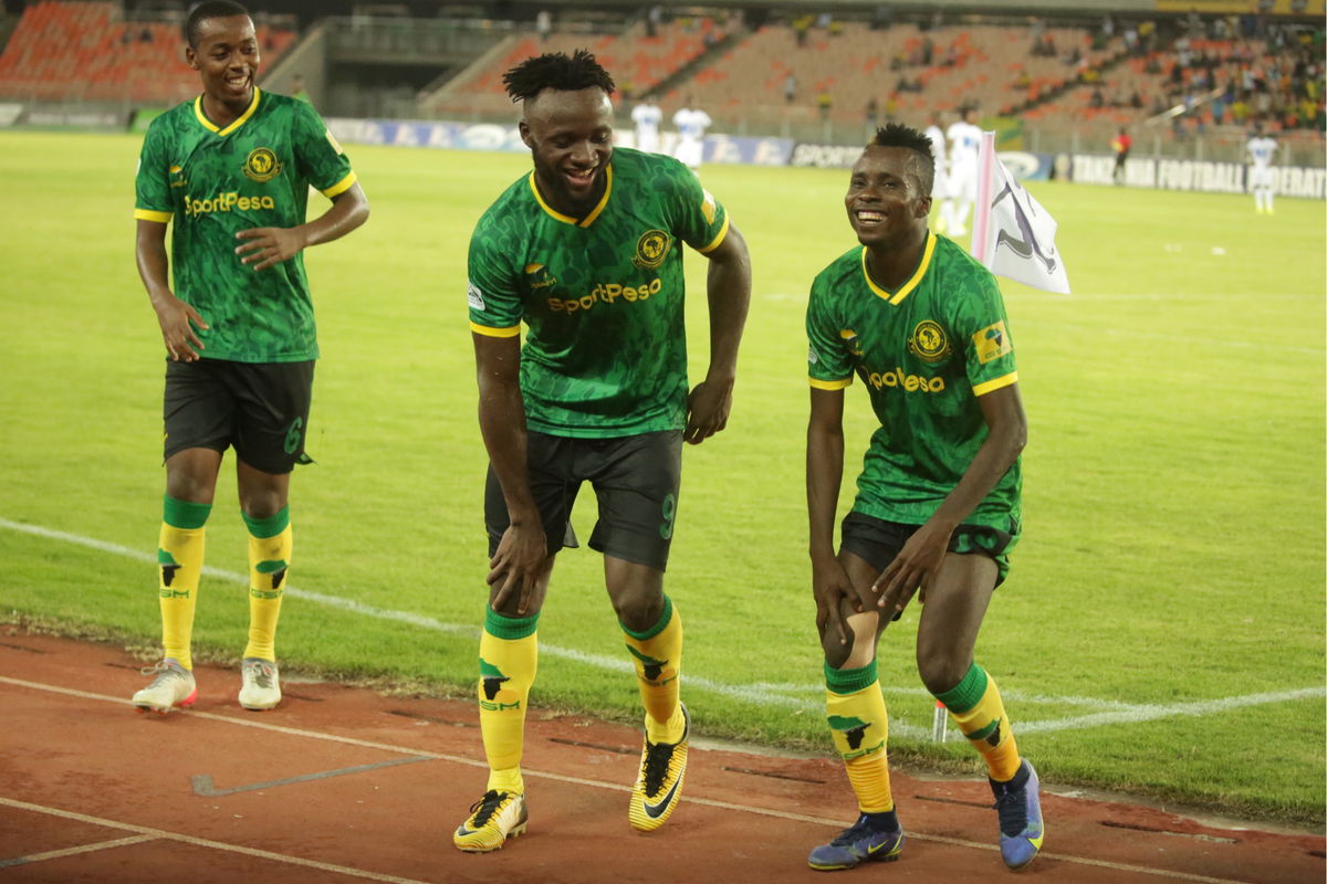 Mayele challenges local players in top scoring race | The Citizen