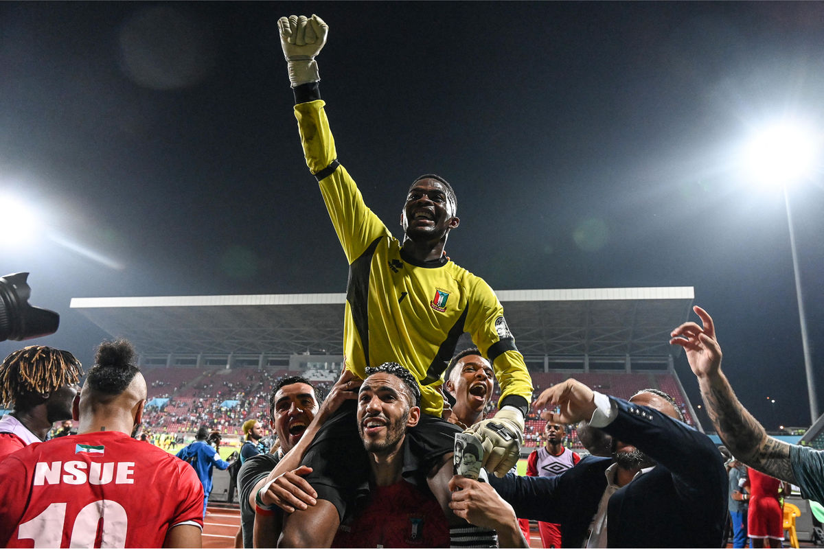 Minnows Equatorial Guinea win shoot-out to set up Senegal clash | The ...