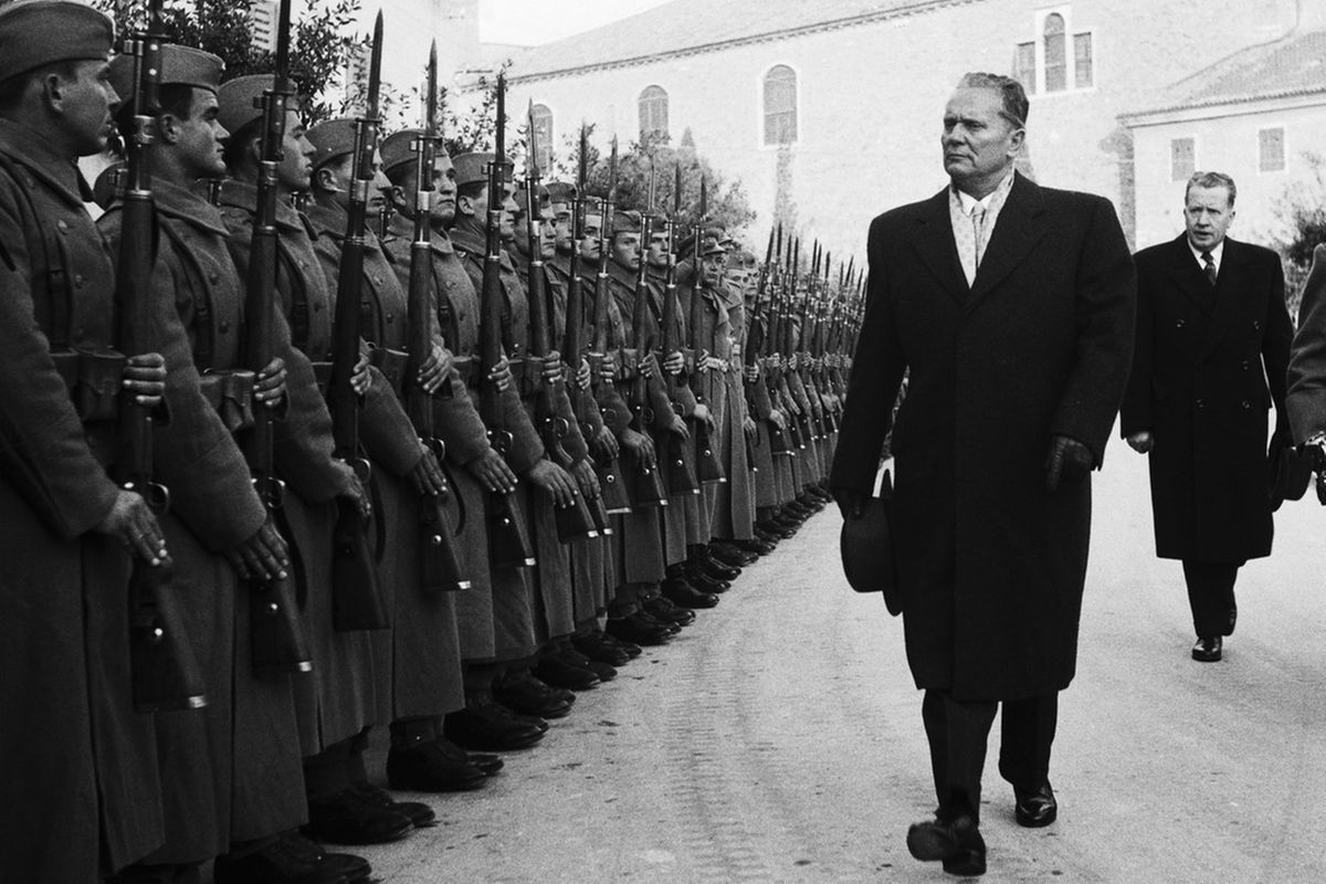 The West wants to disarm the 'powder keg' of Europe, but it risks ...