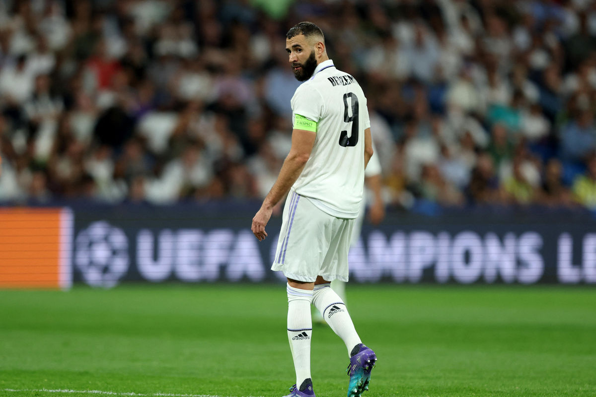 Benzema hits treble as 'complete' Madrid smash Barca to reach Copa ...
