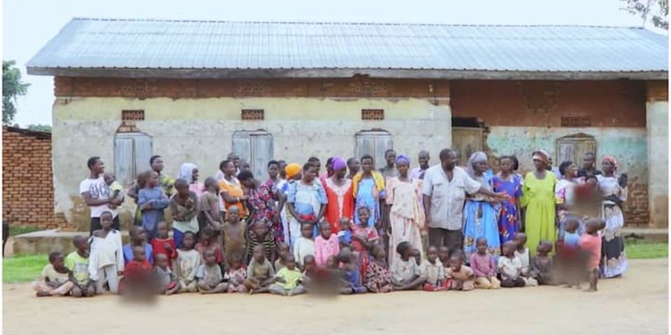 Musa: A Ugandan man with 10 wives, 98 Children, 568 Grandchildren | The ...