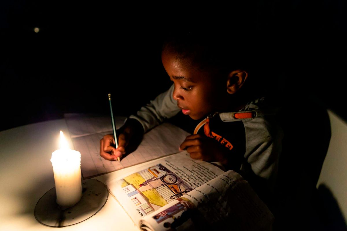 Misery in Zimbabwe as citizens face 19-hour power cuts | The Citizen