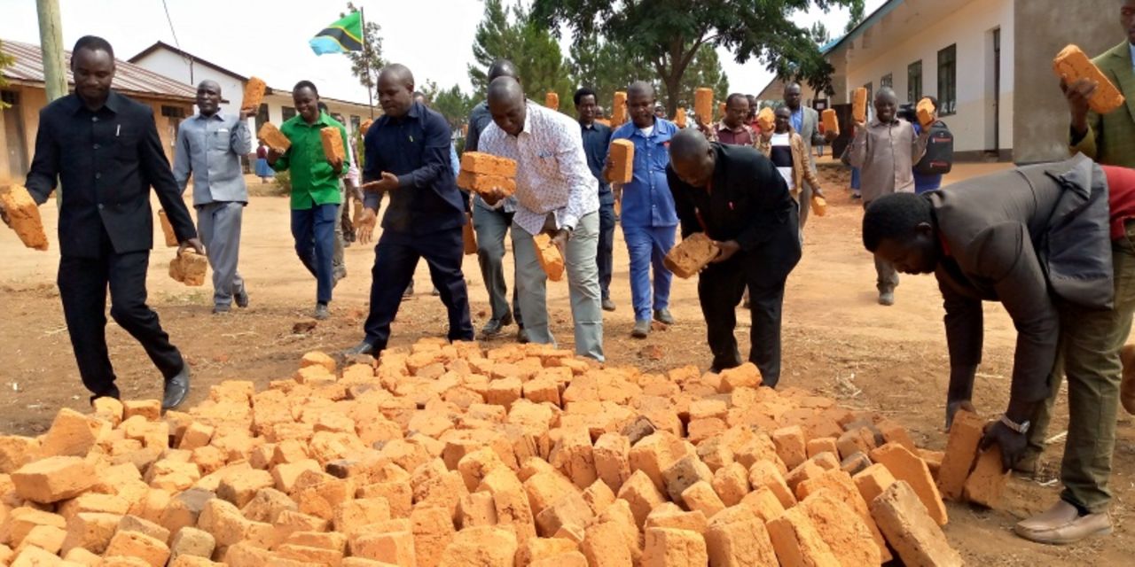How suggestion boxes have transformed the Buhigwe Primary School | The ...