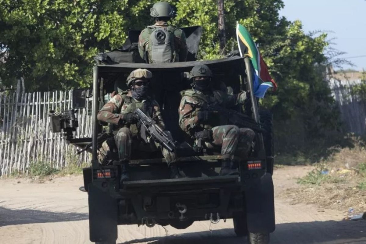 South African soldier killed, 13 wounded fighting DR Congo rebels | The ...