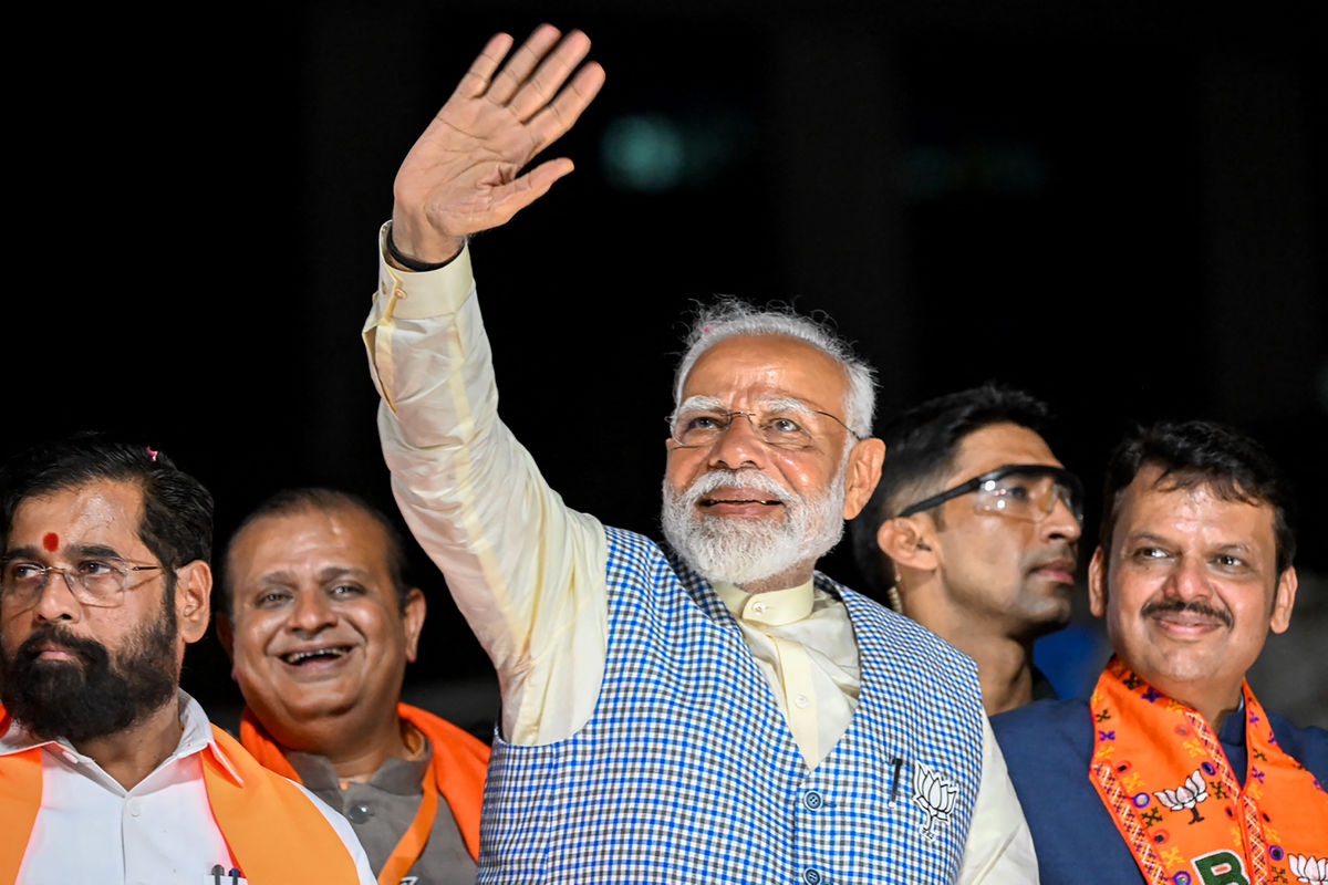 India's Modi eyes election victory, top opponent back behind bars | The ...