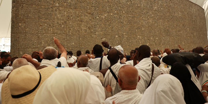 Hajj pilgrims 'stone the devil' as Muslims mark Eid al-Adha | The Citizen