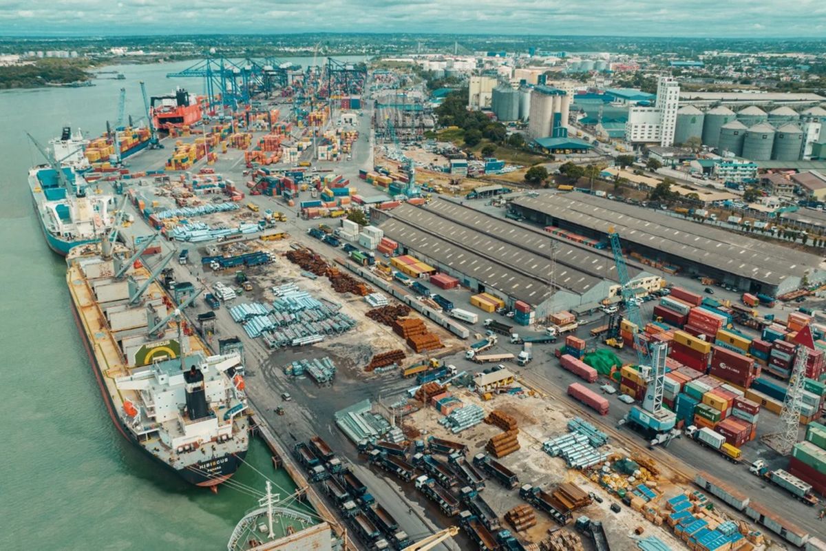 Uganda begins using Dar es Salaam port for oil transportation | The Citizen