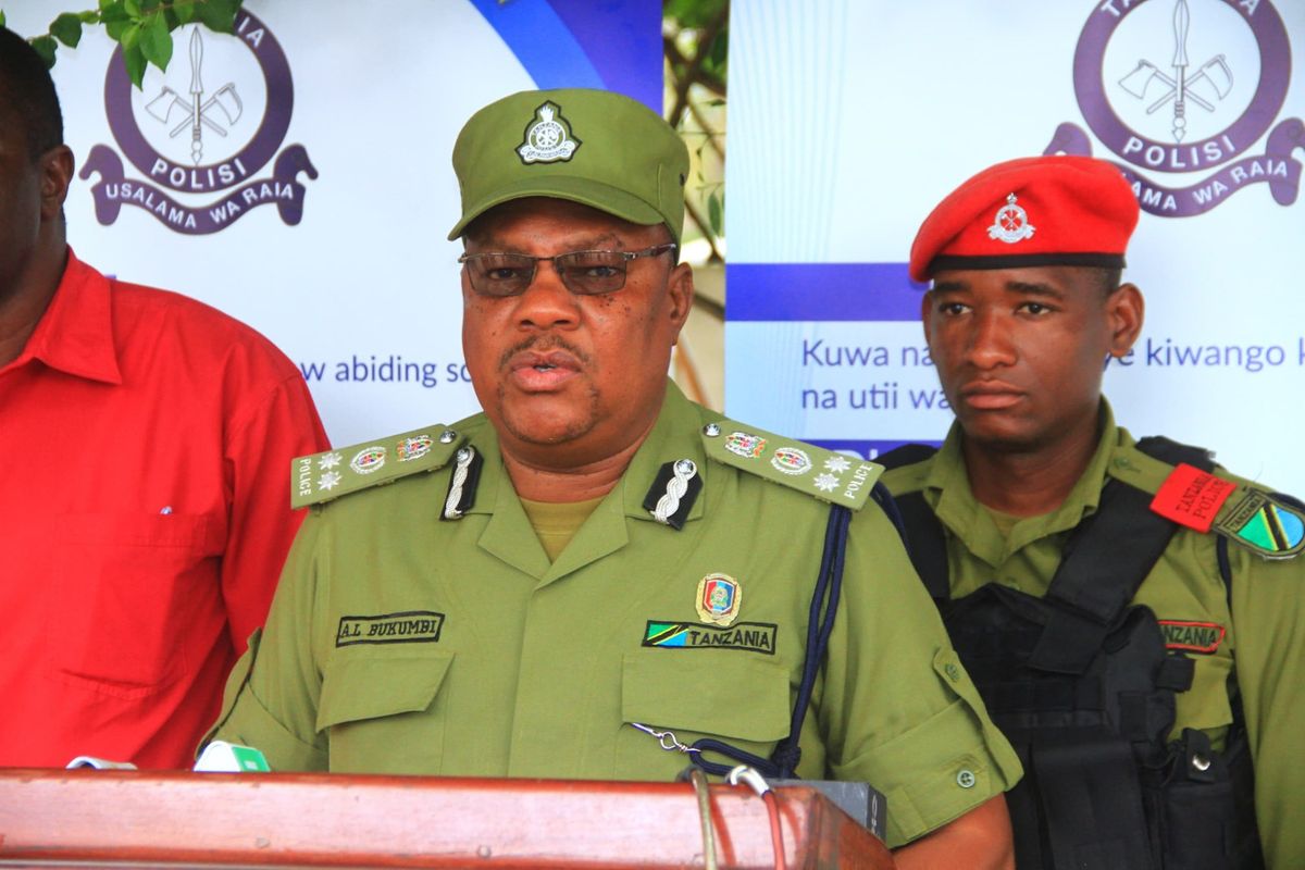 Police launch manhunt for officer and militia over killing | The Citizen