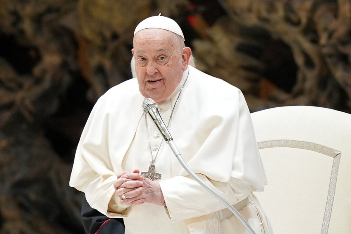 Pope Francis taken to hospital for bronchitis | The Citizen