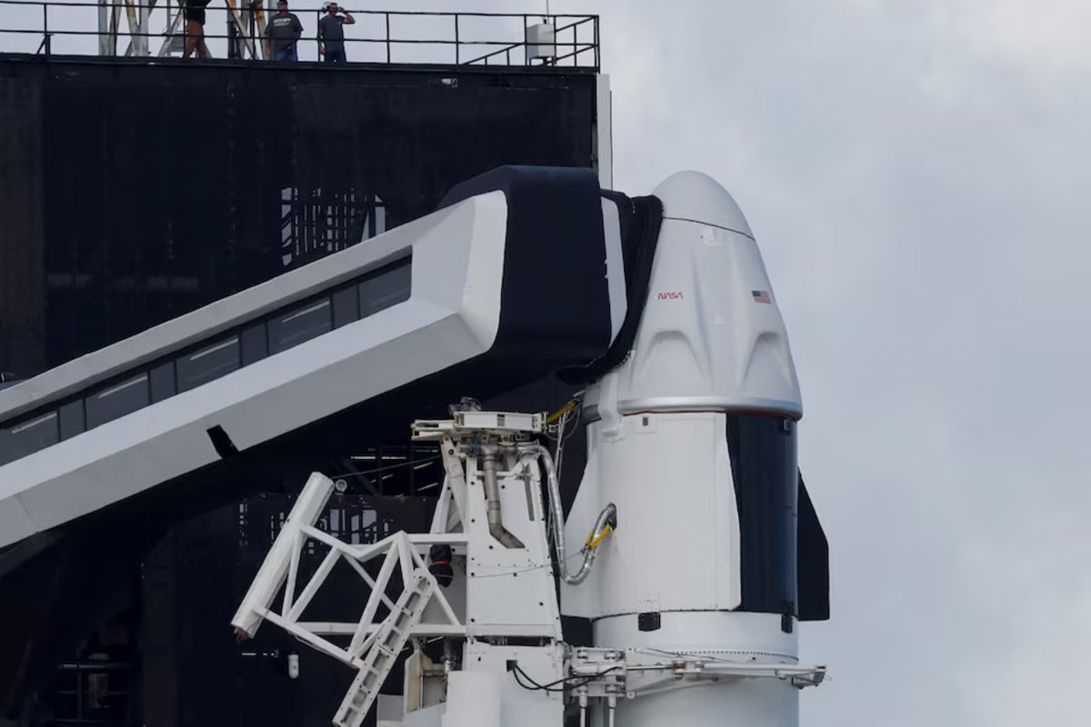 Musk-Trump breakup puts $22 billion of SpaceX contracts at risk ...