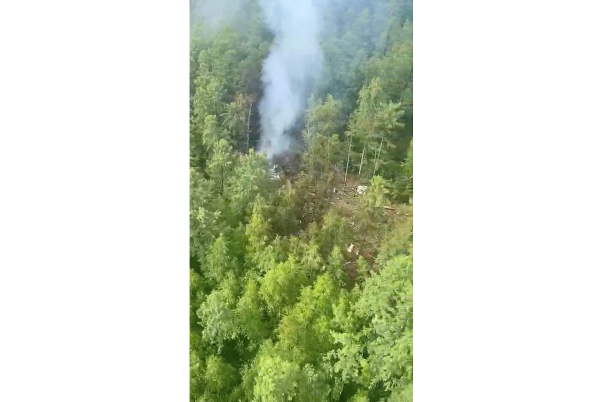 Russian plane crashes in Russia's far east, nearly 50 people on board ...