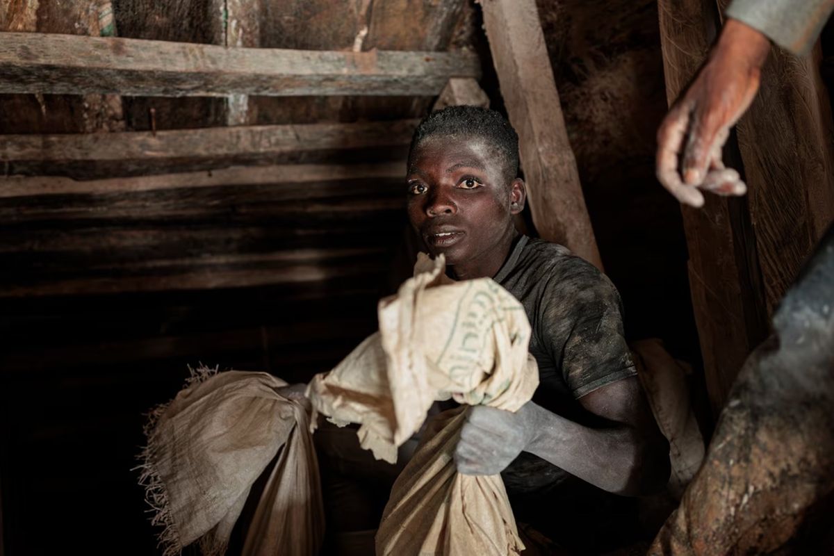 Inside the mine that feeds the tech world and funds Congo’s rebels ...