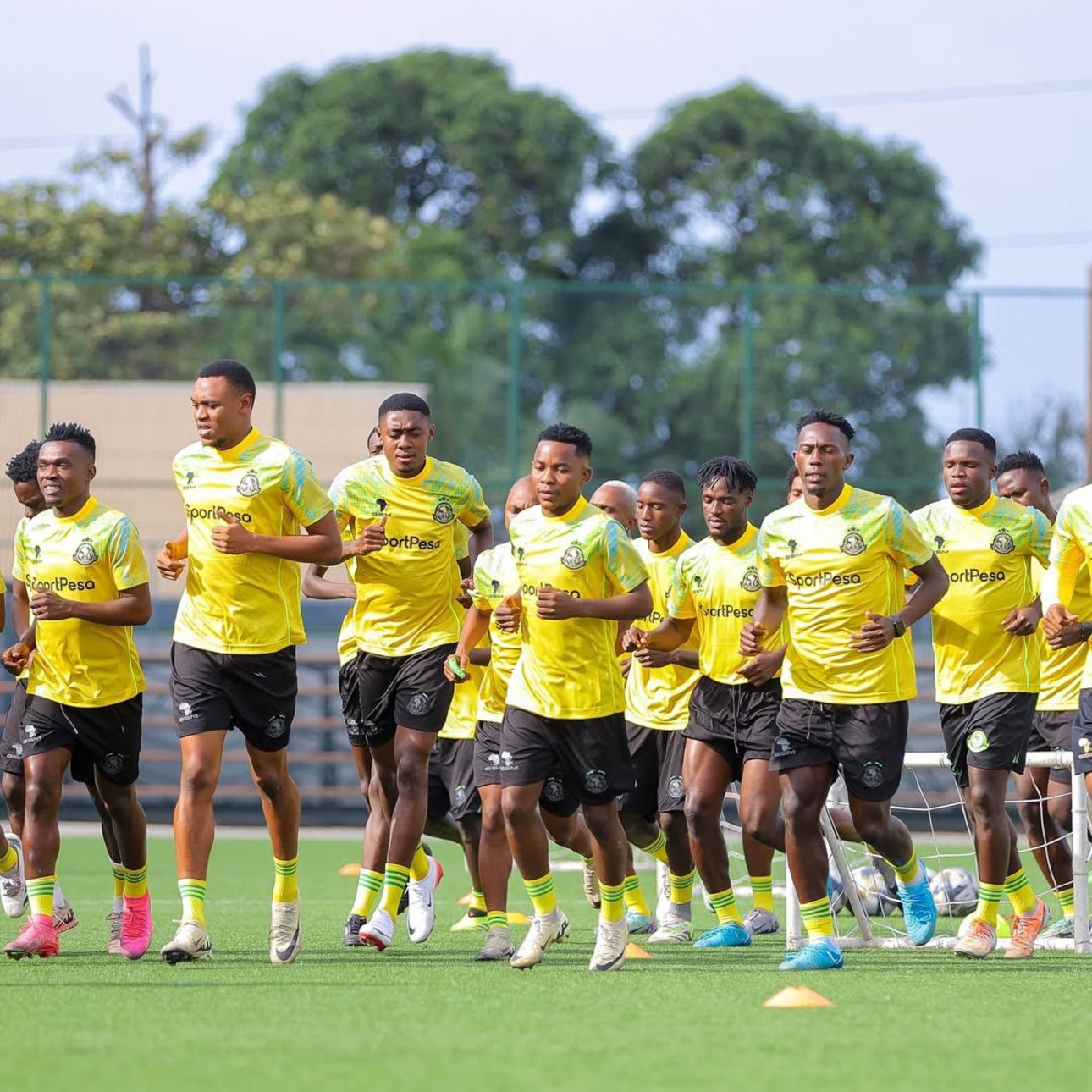 Excitement and entertainment as Yanga fans flock to Mkapa for 90th ...