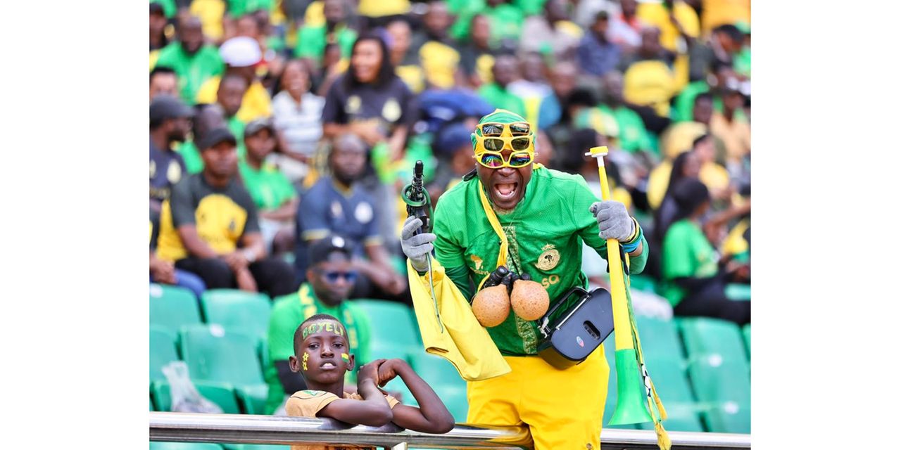 Excitement and entertainment as Yanga fans flock to Mkapa for 90th ...