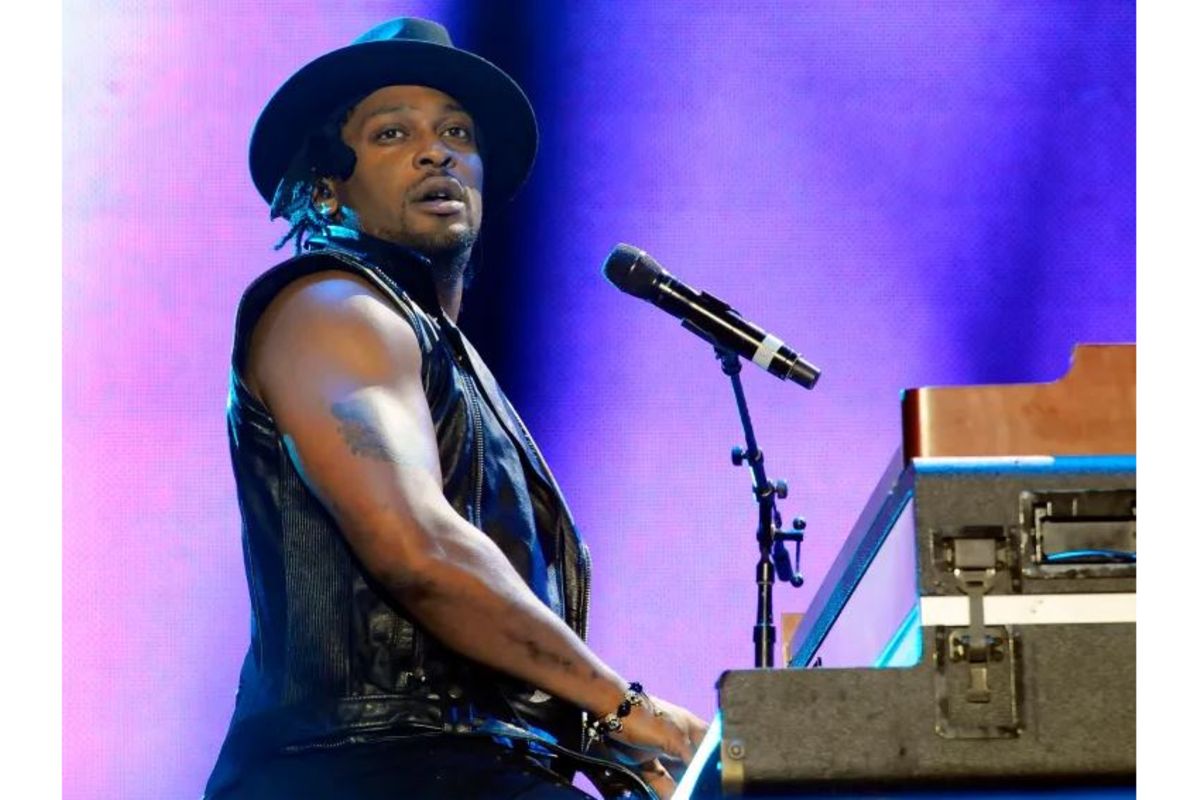Grammy-winning soul singer D’Angelo dies at 51 | The Citizen
