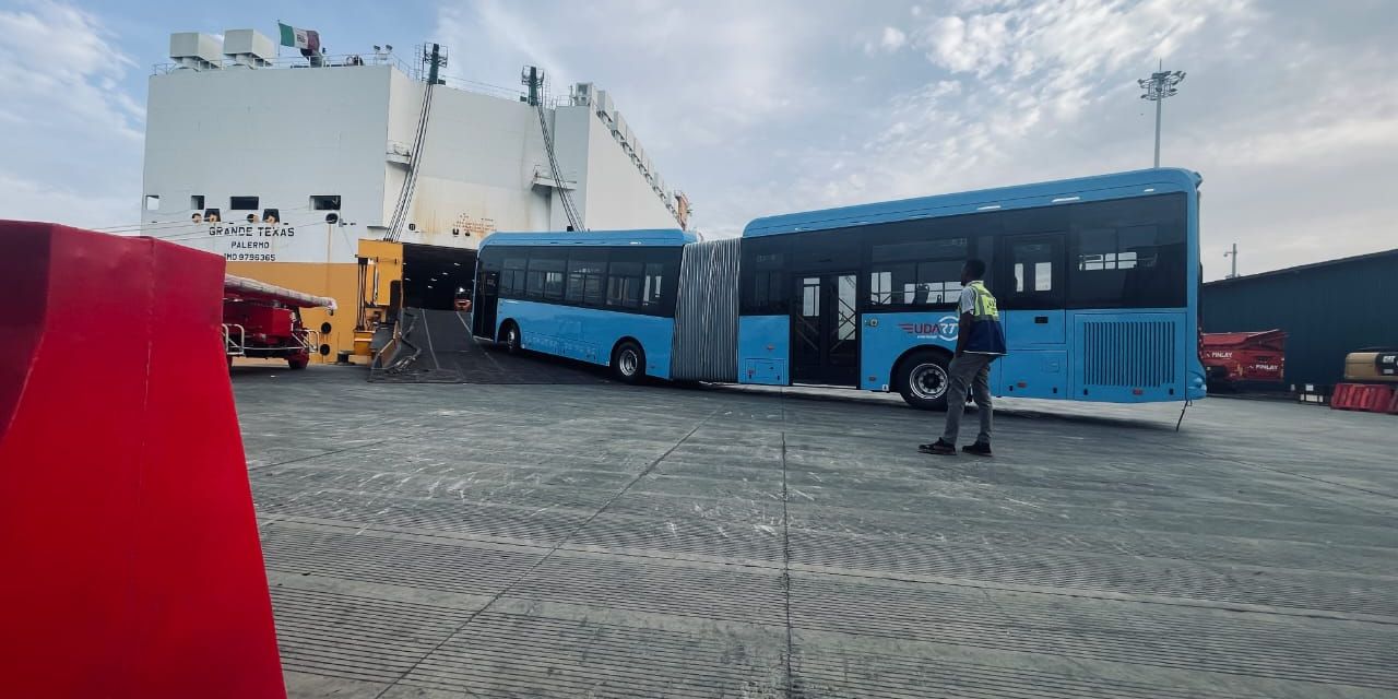 49 new BRT buses begin offloading at Dar port, set for Kimara route ...