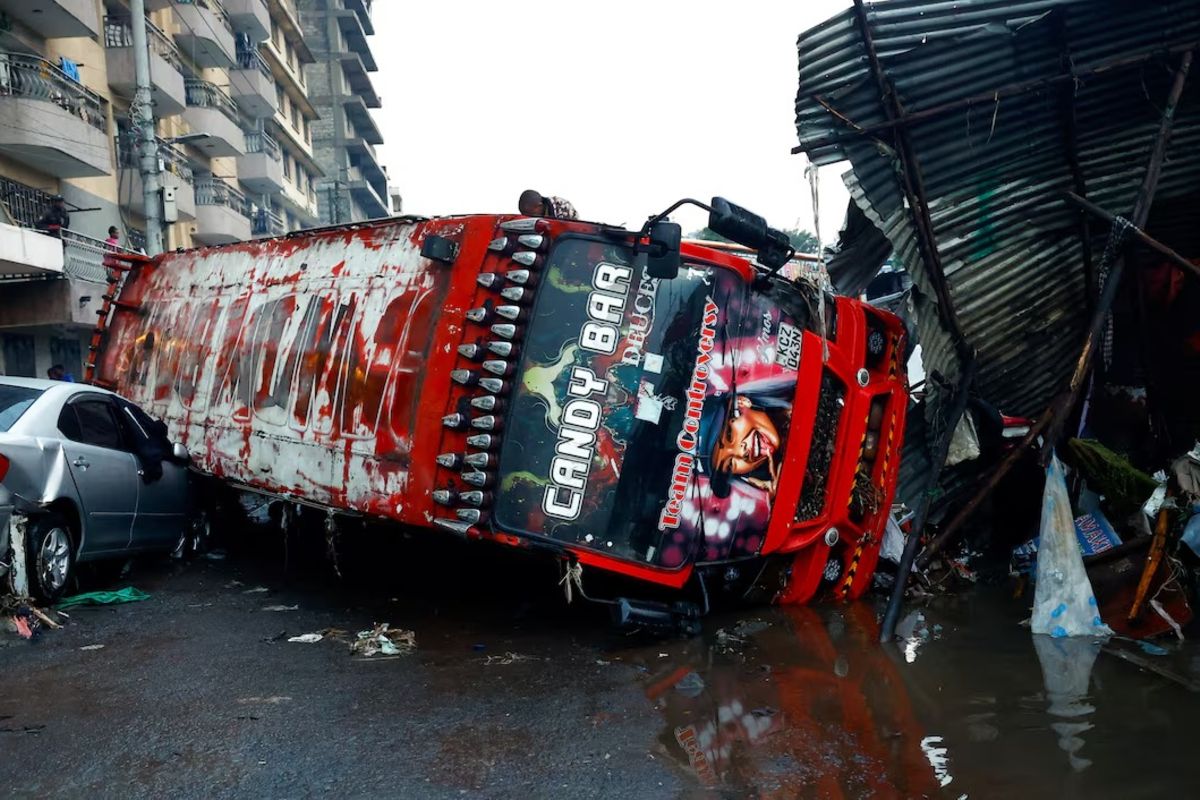 Flash floods in Nairobi kill 23, disrupt flights at major airport | The ...