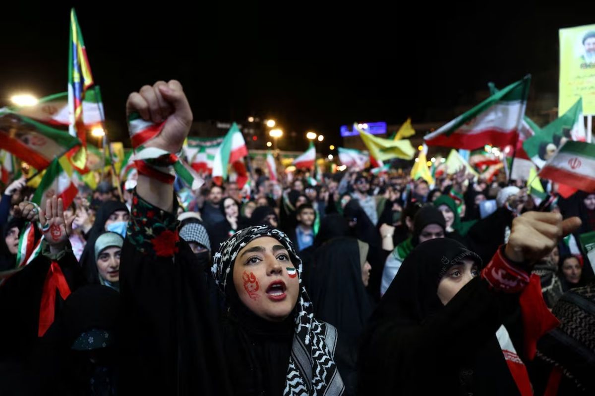 Trump sees swift end to war as Iran reviews US peace proposal | The Citizen