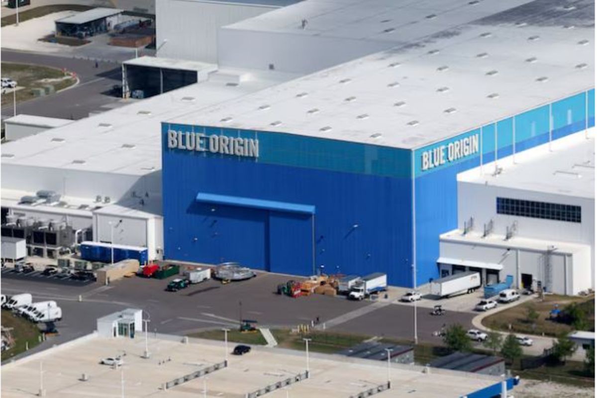 Blue Origin rocket explodes during test, setback for bid to catch Musk ...